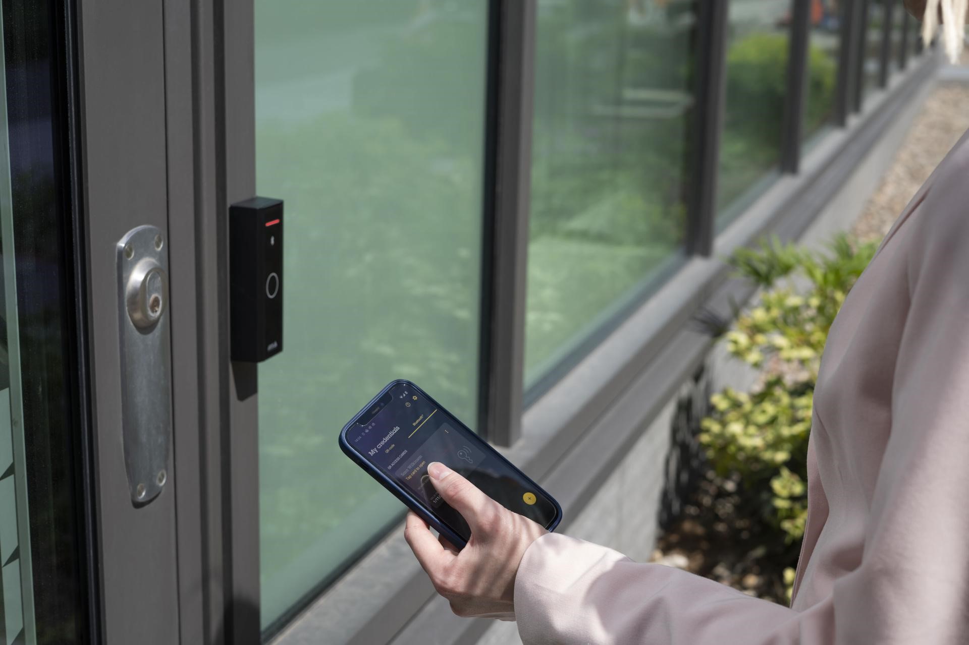Axis Communications introduces Bluetooth Reader for Access Control via ...