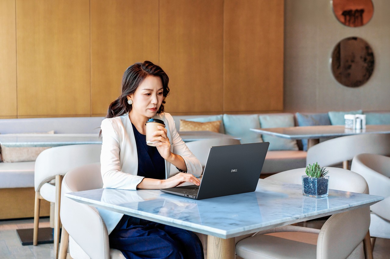 Dell launches new business laptops: new internals with Intel or AMD ...